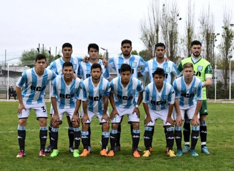 Le pusieron el moño - Racing de Alma