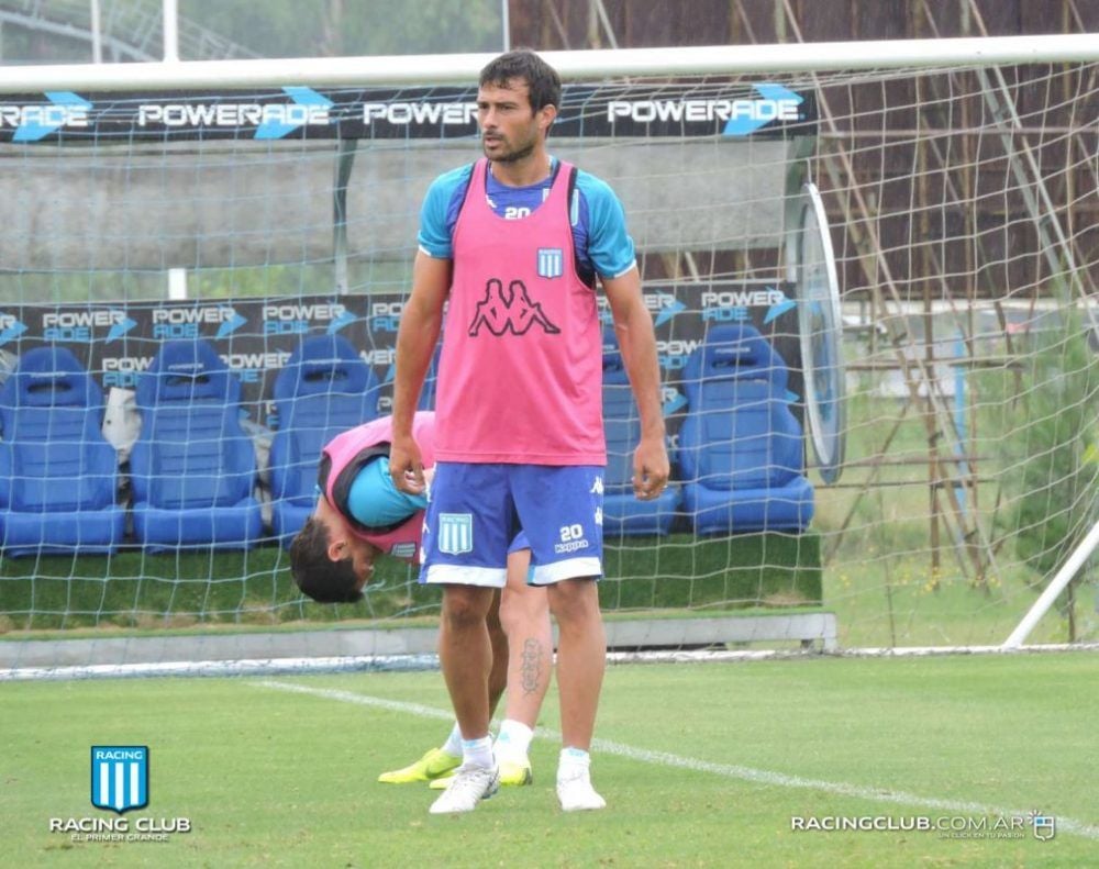 El Chacho probó a Cvitanich... - Racing de Alma