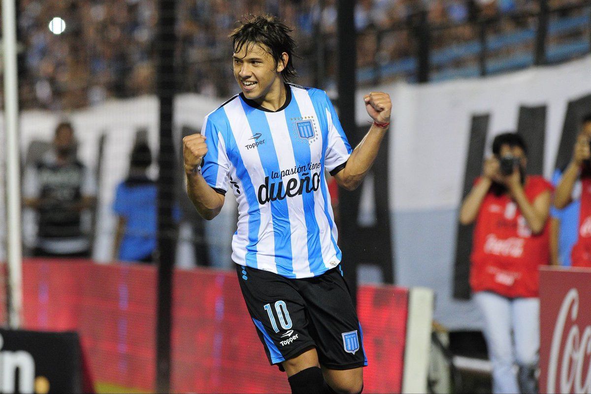 Óscar Romero se acerca a Racing - Racing de Alma