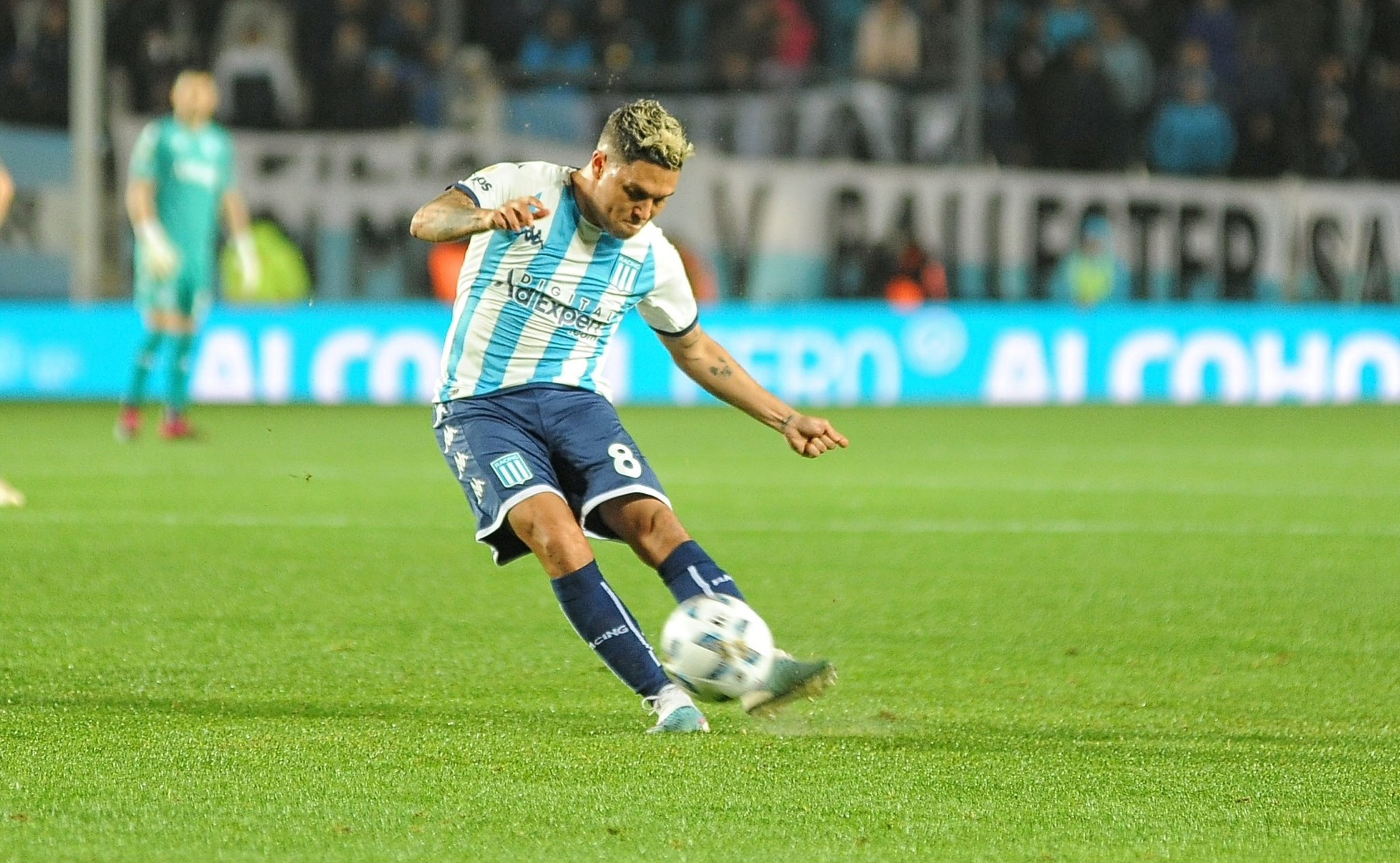 Racing: Juanfer Quintero, figura ante Estudiantes - Racing de Alma