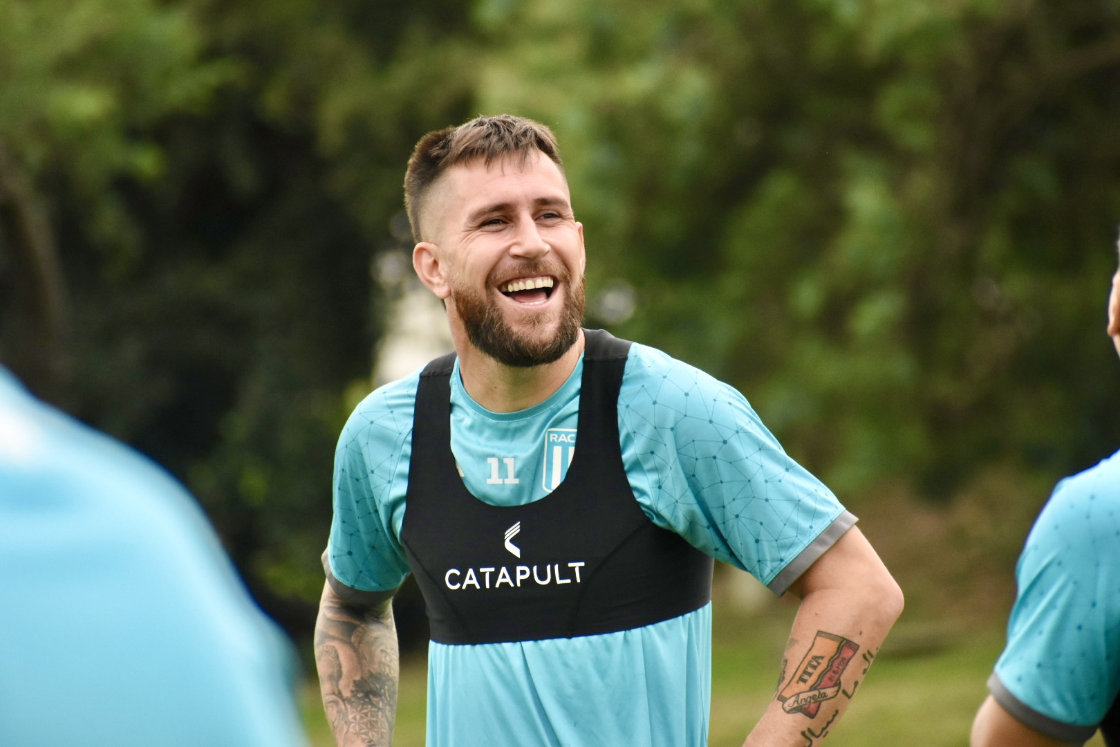 Jonatan Gómez se va de Racing - Racing de Alma
