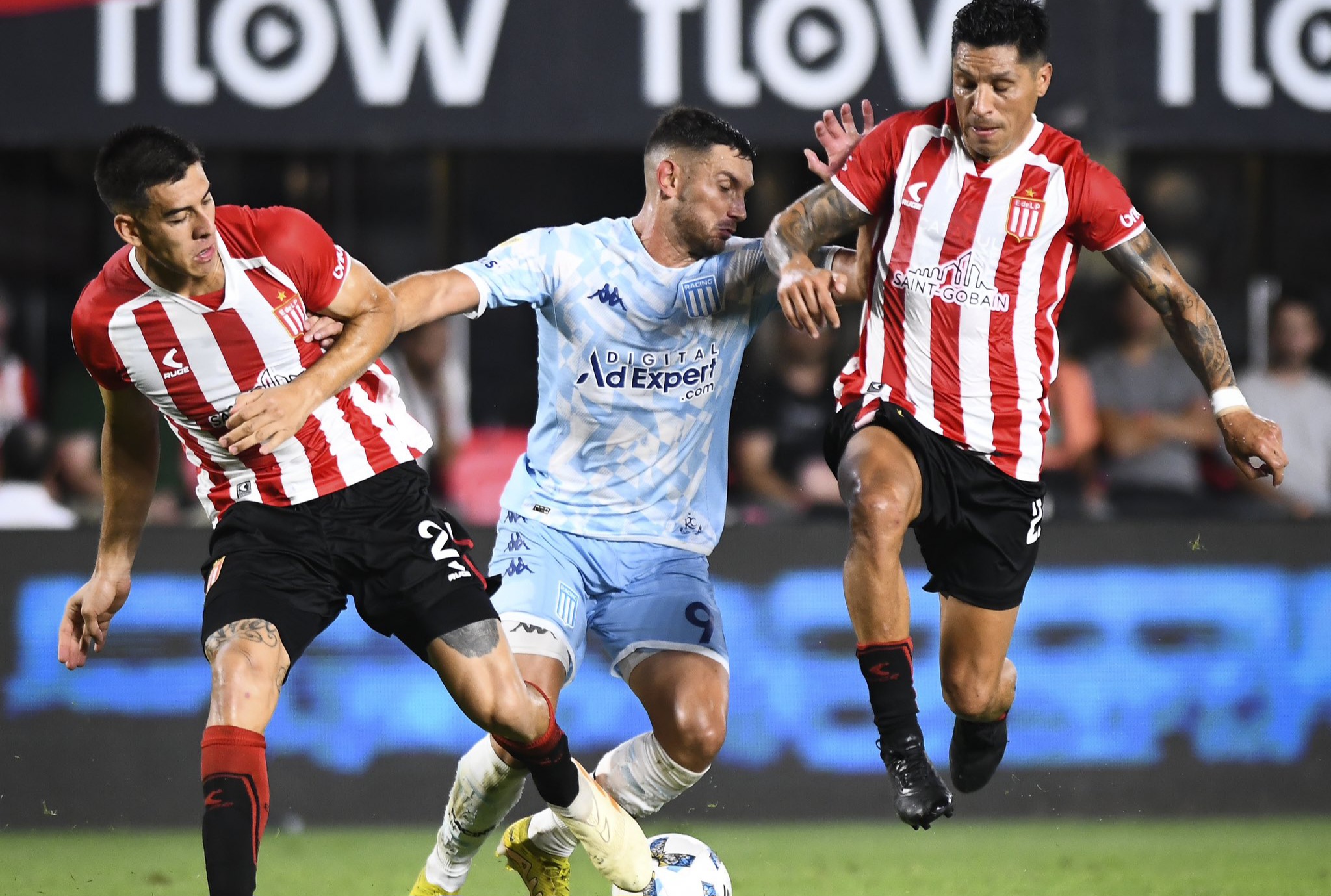 Adrián Martínez en Racing puso el pecho - Racing de Alma