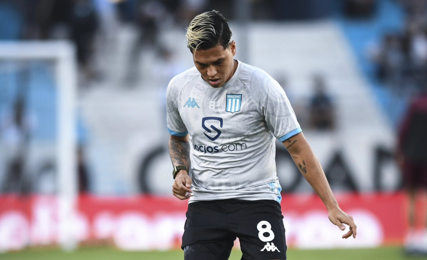 Juanfer afuera de Racing con Belgrano: volvió a Colombia - Racing de Alma