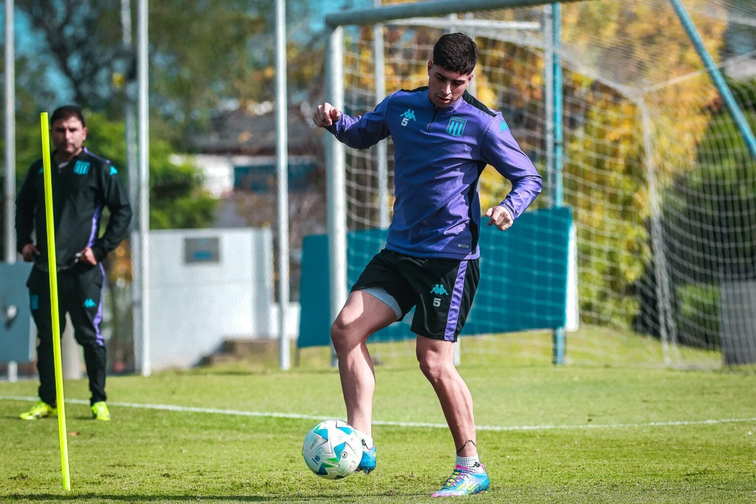 Nardoni regresará como titular en Racing ante Defensa - Racing de Alma